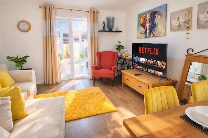 Spacious 4 Bed Home Near Kings Mill Parking & Wifi - Sherwood Forest