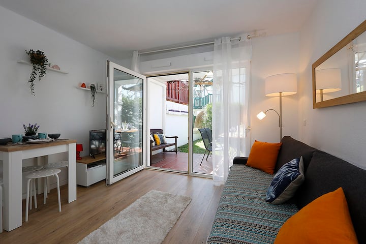Joli T2 De 29m² + Parking + Terrasse Jardin - Hendaye