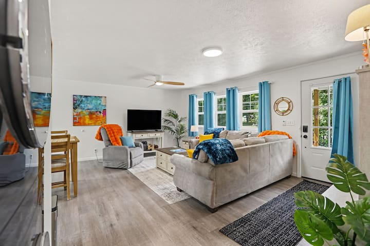 Near Elk Lake, Fire Pit & Yard, Near Horse Shows - Kewadin, MI