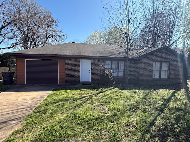 4 Bedroom House - Jonesboro, AR