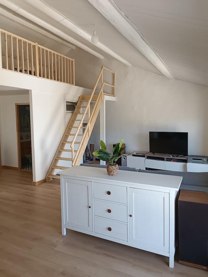 Suite Indépendante Rénovée – Mezzanine - Lourmarin