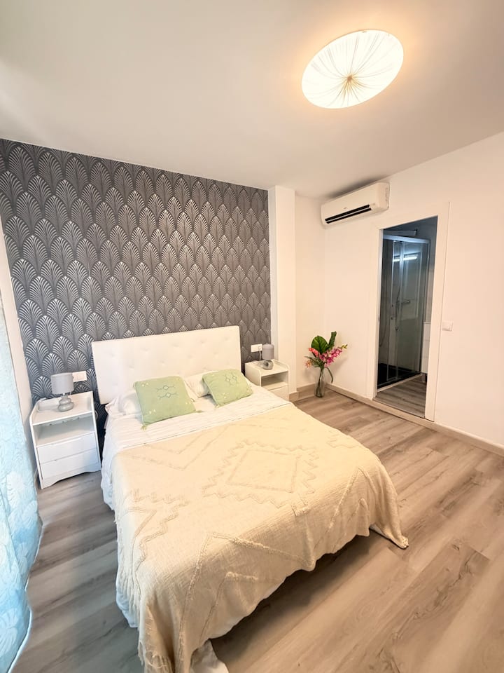 Habitación Doble Con Baño Privado En El Centro - Torrent