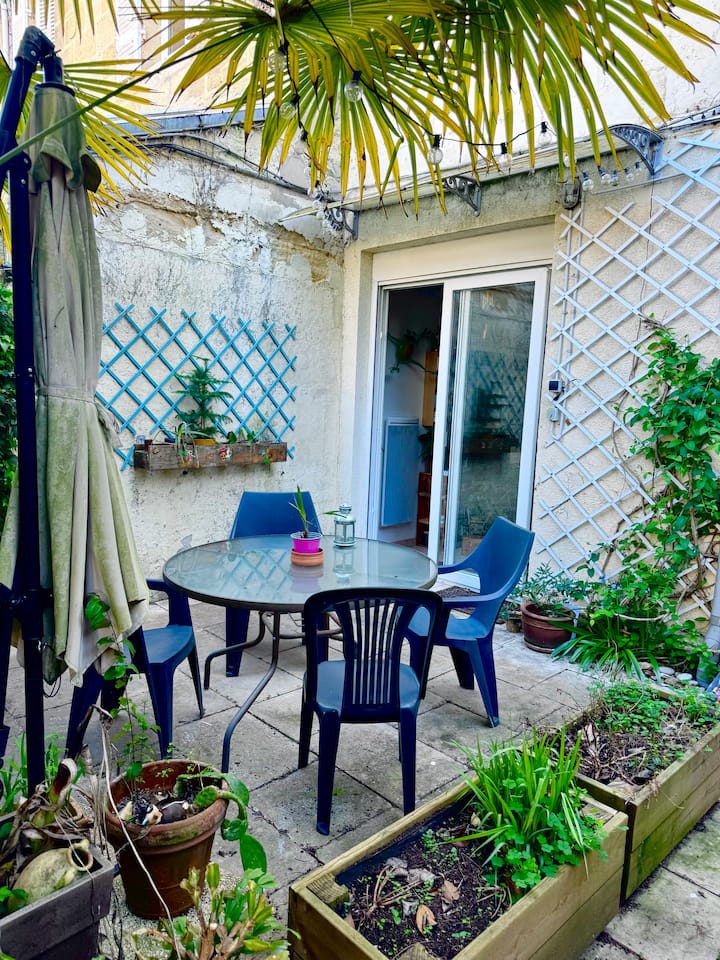 T2 Dans éChoppe En Pierre Très Calme Avec Jardin - Bordeaux