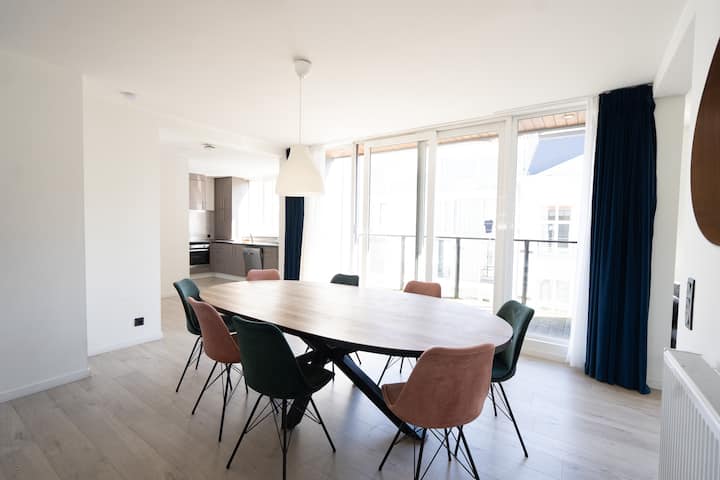 Spacious Three Bedroom Apartment - Ghent (Belgium)