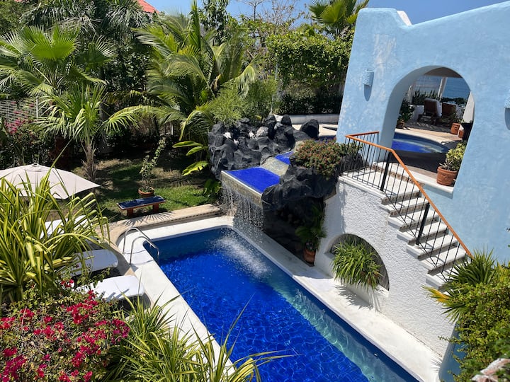 Villa Familiar A Unos Cuantos Pasos De La Playa - Zihuatanejo