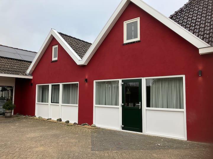 Ruime Woning Met Tuin In Noord-oost Friesland - Dokkum