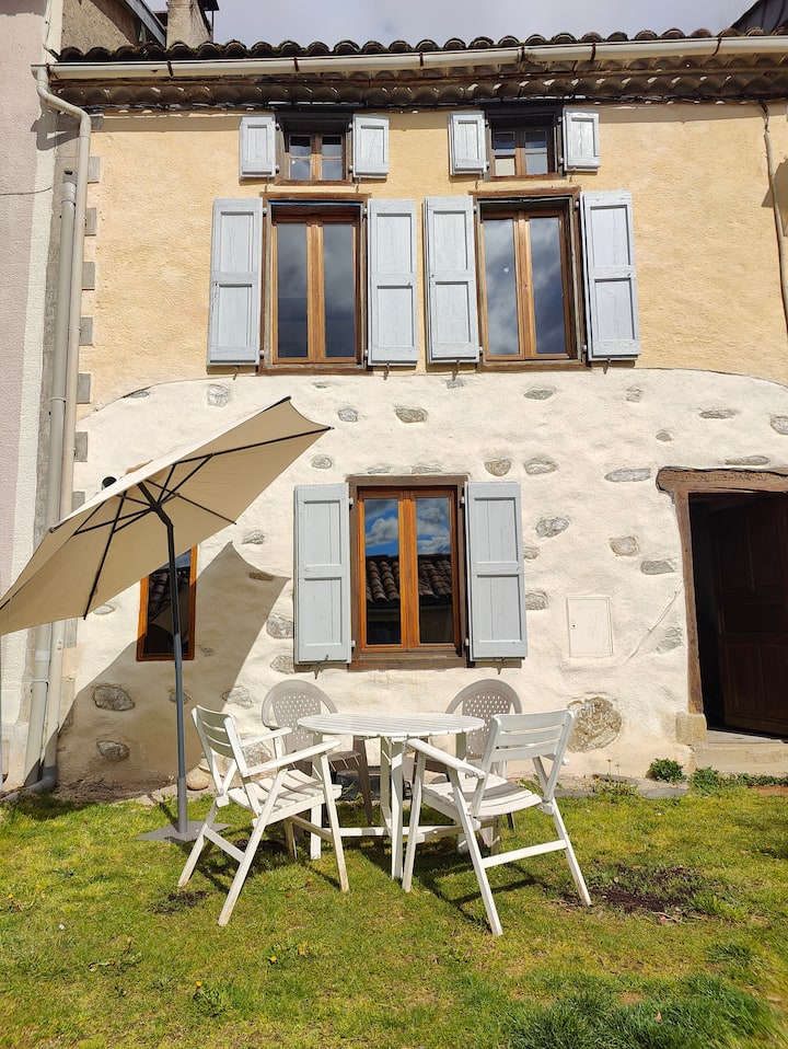 La Maison D'alice - Oust