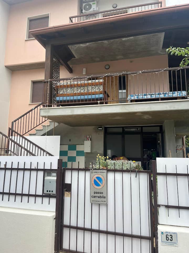 Casa Di Lalla: Accogliente Villa A Schiera - Ascoli Piceno