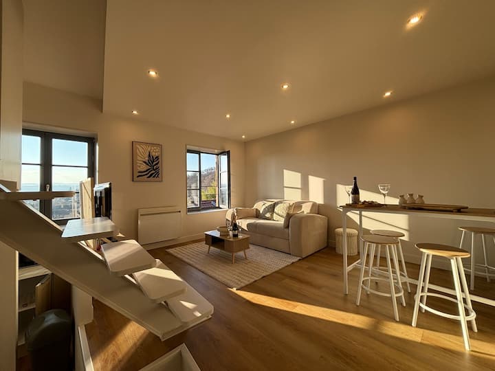 Escapade Romantique : Balnéothérapie Et Vue Saône - Trévoux