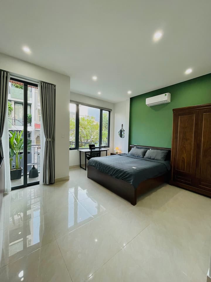 New Apt 203 - Oceansight - Balcony, Quiet, Cozy - Da Nang
