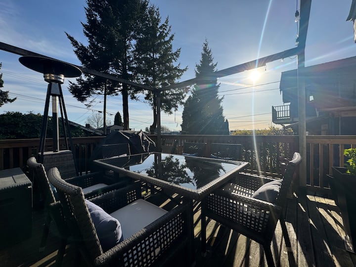 Vancouver View Home W/ Hot Tub Near Downtown - Burnaby