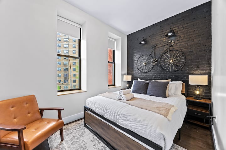 Explore Brooklyn Stay | 3 Bedrooms + Patio - Crown Heights, NY