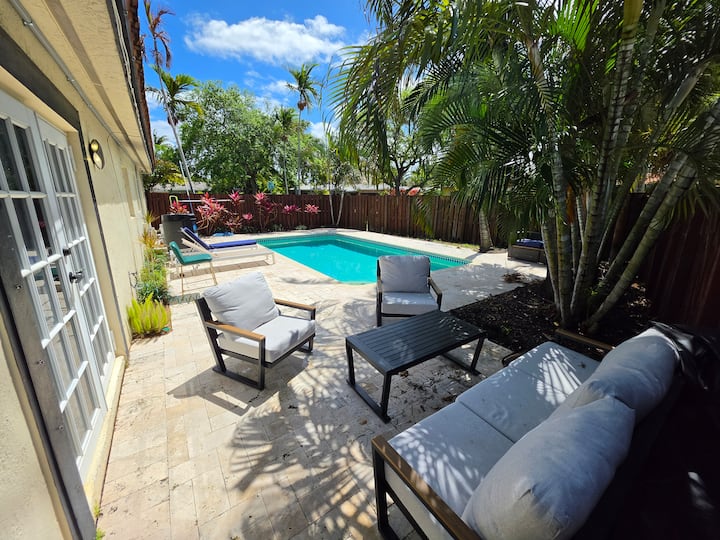 Private Suite With Heated Pool In Prime Location! - Fort Lauderdale, FL