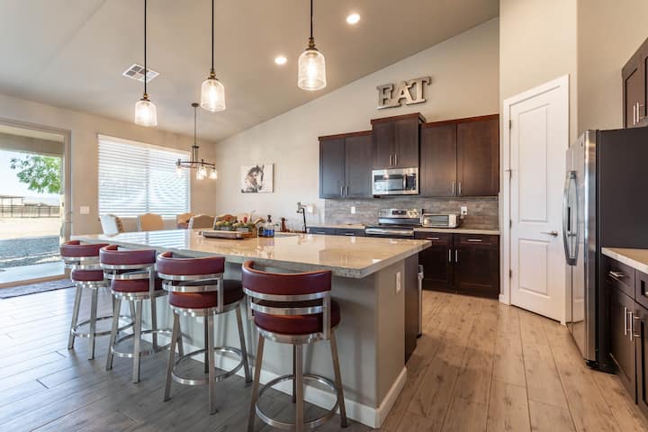 Sonoran Beacon Desert Getaway - 巴克艾