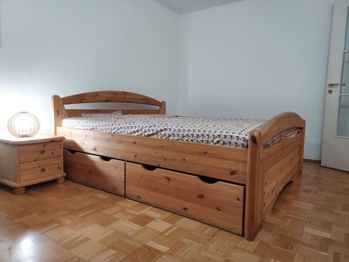 Helles Apartment Mit Balkon & Guter Anbindung - Dresden
