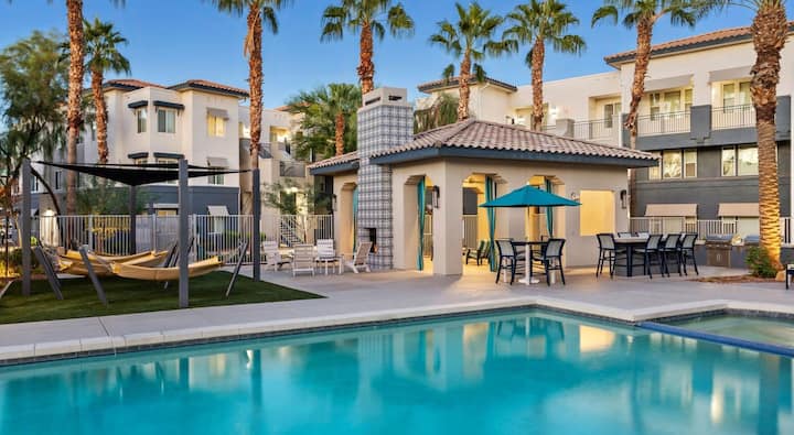 Spacious Surprise Gem - Steps To Ballpark! - Surprise, AZ