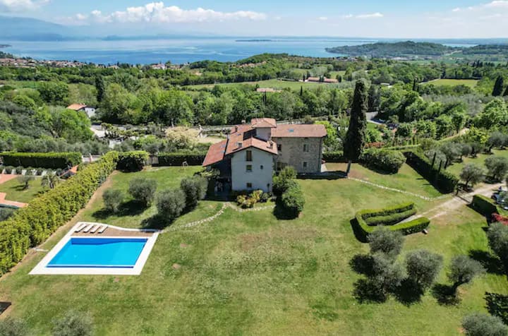 Villa Garda Design | Private Villa & Pool - Desenzano del Garda