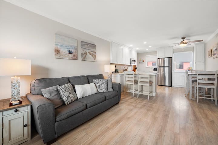 Sunset & Pool Views! Just Steps To St. Pete Beach - St. 피트 비치