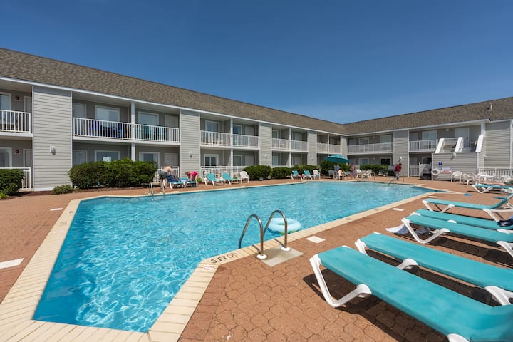 Short Walk To The Beach, Sound, Ferry, & Dining - Hatteras, NC