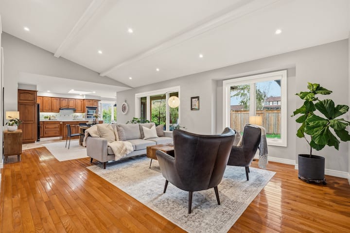 Cozy 3brm Bungalow | Quiet Escape Near Burlington - Burlington