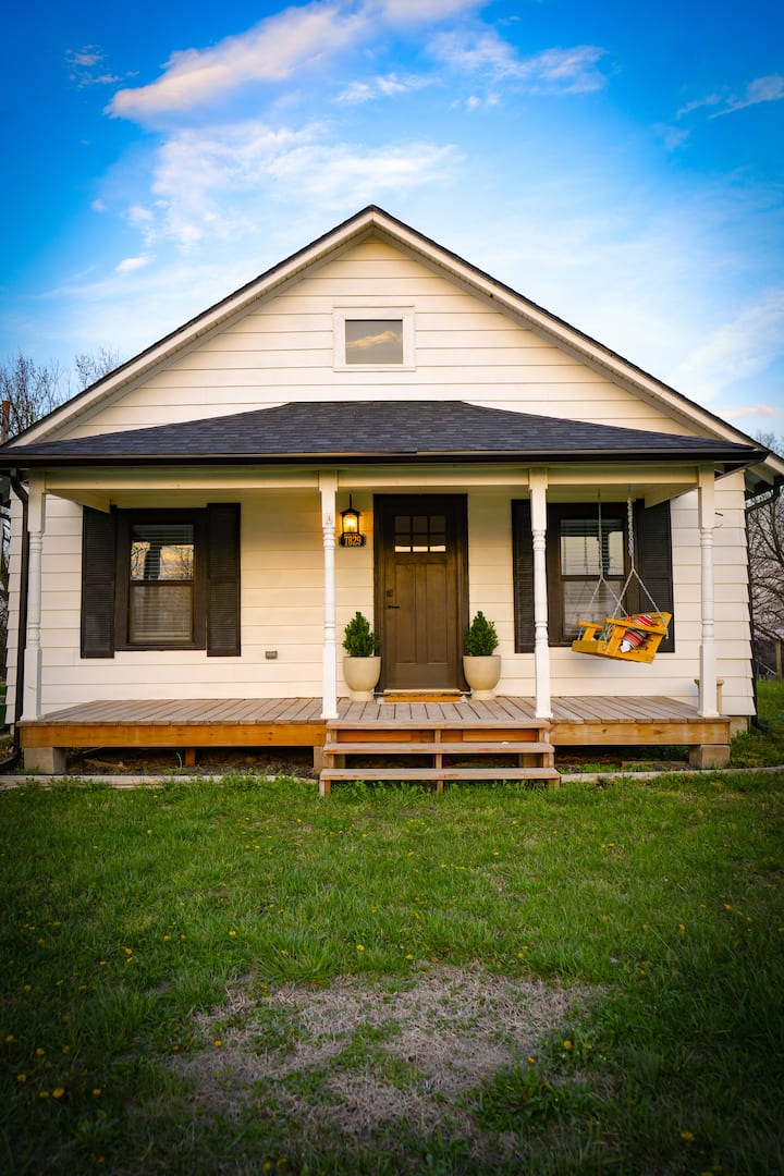Haynesville Road Farm House - Kearney, MO