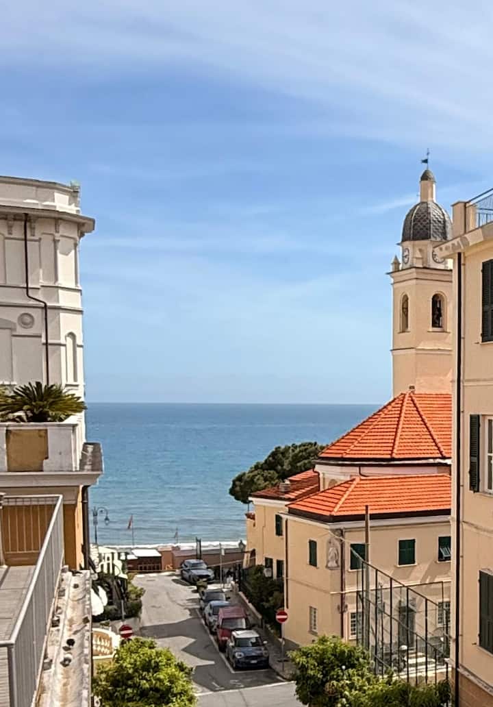 Eleganza E Vista Mare Al Borgo Coscia Four Holiday - Alassio