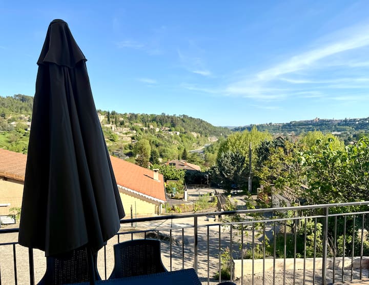 Appartement Lumineux Et Calme Avec Vue Sur Rivière - Aubenas