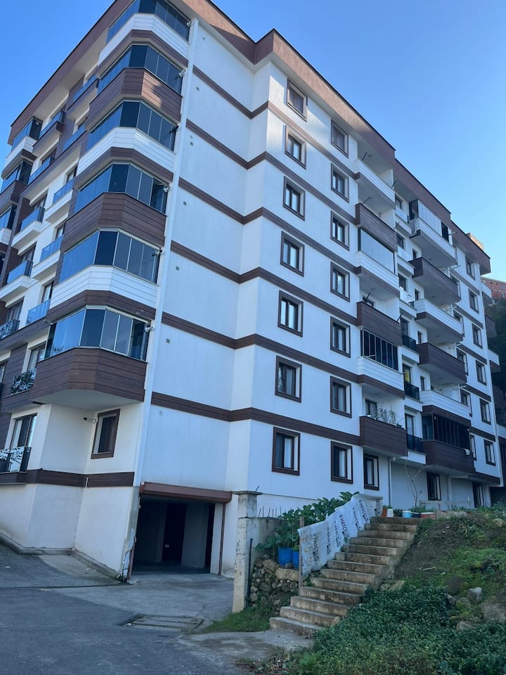 Geniş Aile Evi - Trabzon