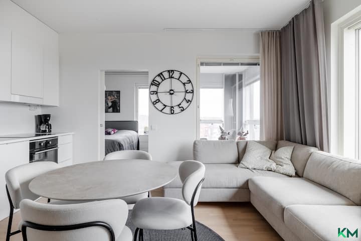 Uusi Kaksio Metron Ja Palvelujen ääRellä - Helsinki