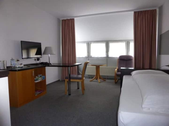 Studio Apartment Close To Sindelfingen City Center - Sindelfingen