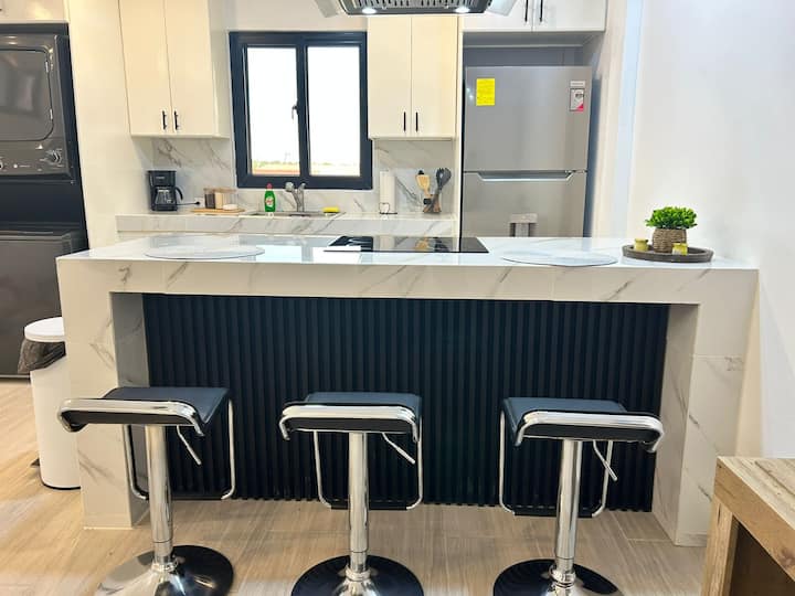 Alojamiento Completo Para 6 Personas, Con Piscina. - Honduras