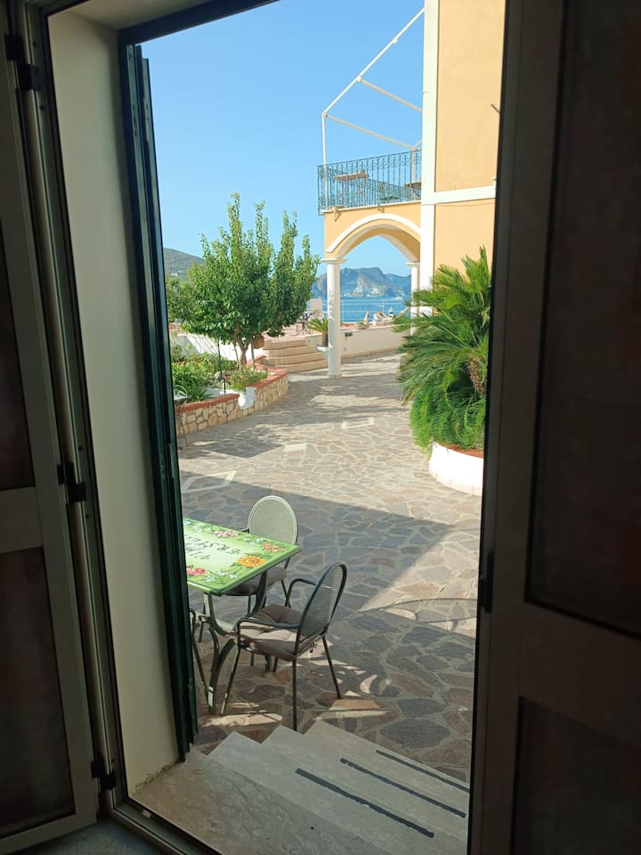 "Aurora" Appartamento - B&b Villa Ersilia - Ponza