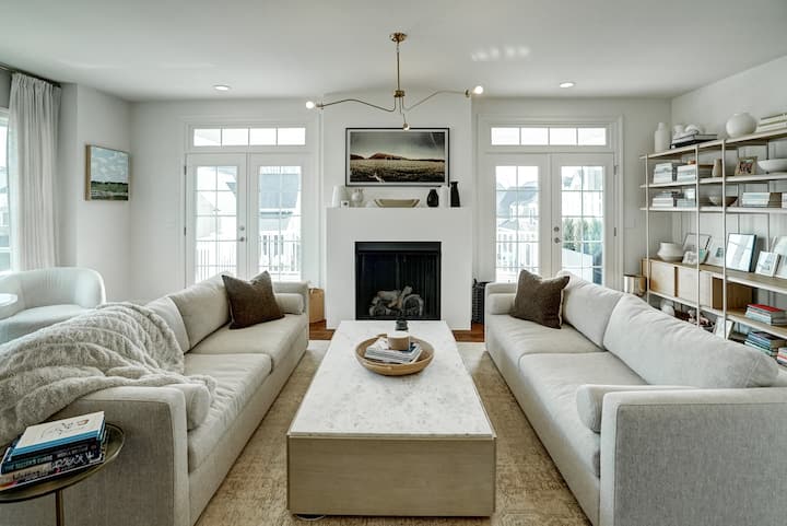 Mid-term Luxury Furnished Executive Rental - Crozet, VA