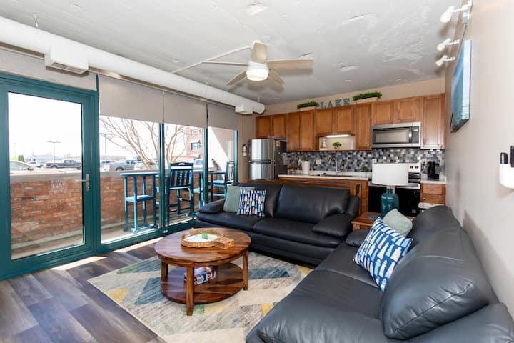 Pool Side Condo Just Minutes To Cedar Point! - Sandusky, OH