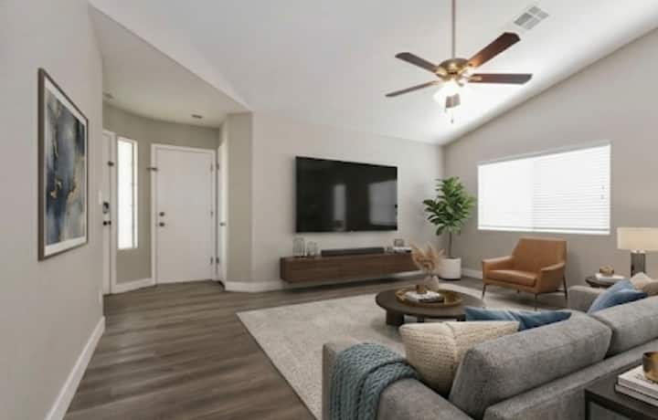 Entire House To Yourself! 3bed/2bath - North Las Vegas, NV