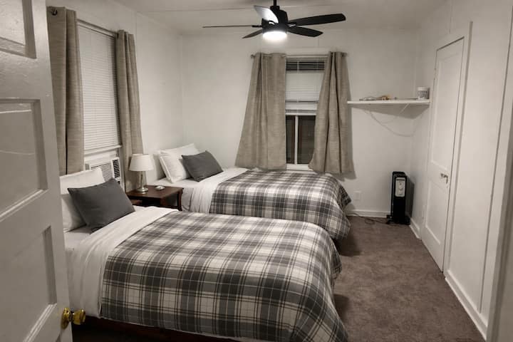 1/1 Downtown Nsb Historic Apartment - New Smyrna Beach, FL