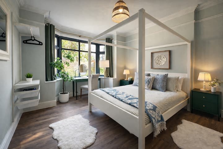 Stunning! 4-bedroom Home! Great Beach Location! - Ringwood