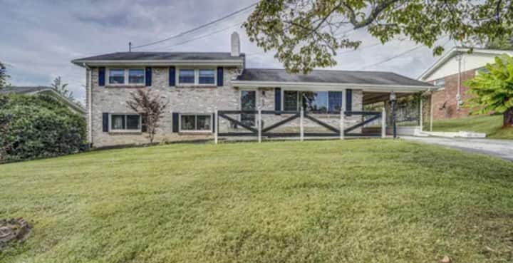 Bristol House - Bristol, TN