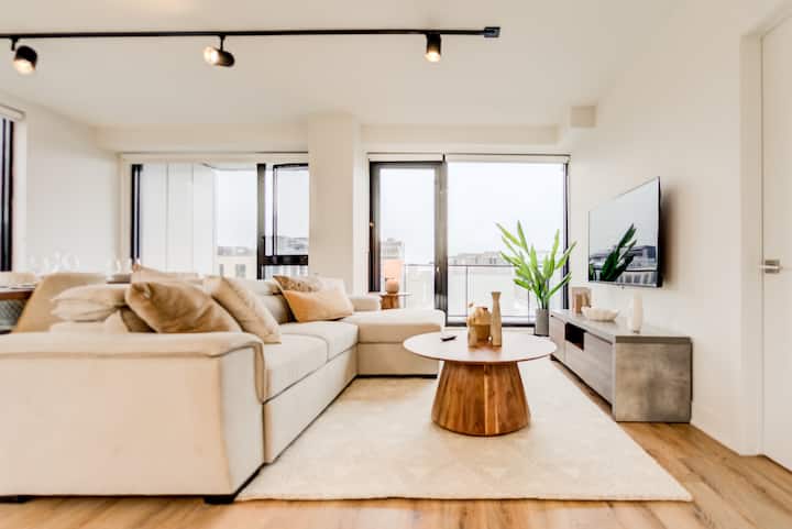 Spacious 2br Condo Montréal | Downtown Stay - Brossard