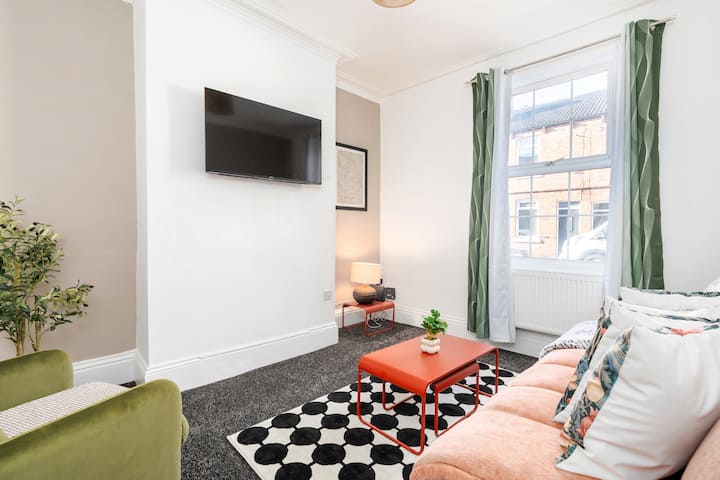 Perfect Booking | Central Doncaster 3 Bed Home - Doncaster