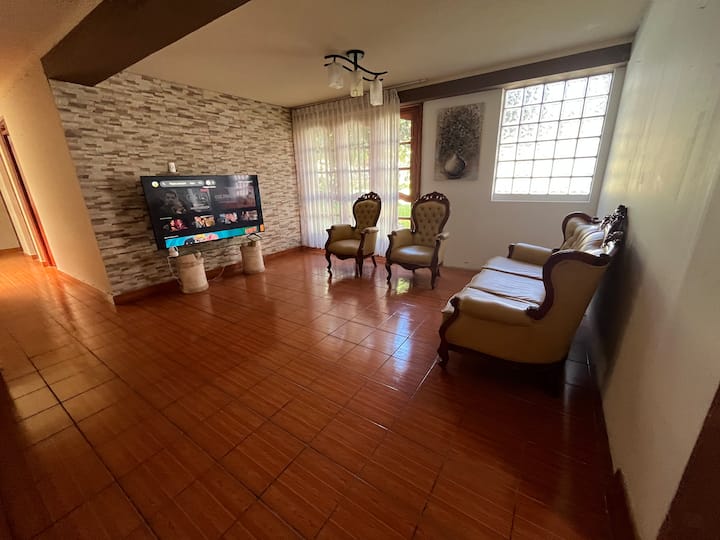 Depa Ejecutivo| Familiar| Céntrico| Parqueo Gratis - Tacna