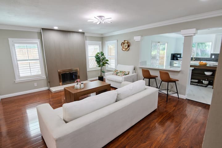 Home Retreat | Sleeps 8 | Near Raging Waters & La - Pomona, CA