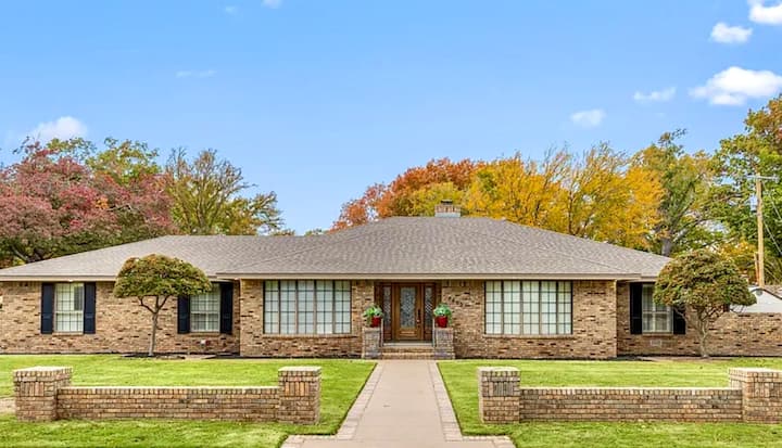 Rodeo Ranch Sleeps 12, Walkable To Msu - Wichita Falls, TX