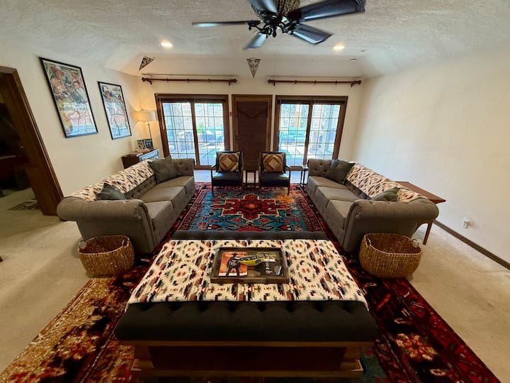 Rodeo Ranch Sleeps 12, Walkable To Msu - Wichita Falls, TX