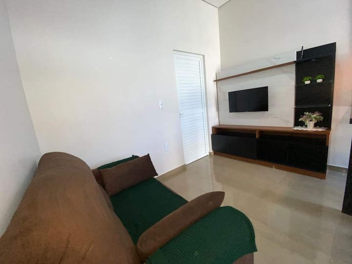 Casa Nova, 1 Quarto, 2 Camas E 1 Berço (Opcional) - Chapecó