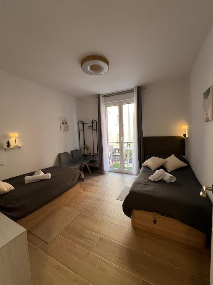 Piso Luminoso A Estrenar En El Centro Con Parking - Laguardia