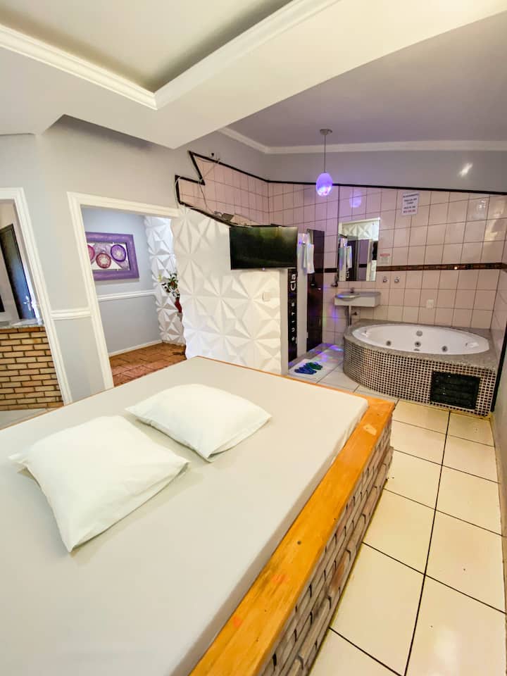 Suíte Com Hidro Quente E Privacidade No Las Palmas - Colinas