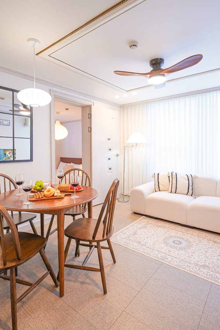 한옥마을도보6분#차량3분#터미널전주역10분#무료주차#호텔침구#감성숙소#가족친구소인원#로송송 - Jeonju-si