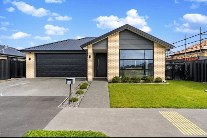 Comfortable Home-style Bed & Breakfast - Pegasus