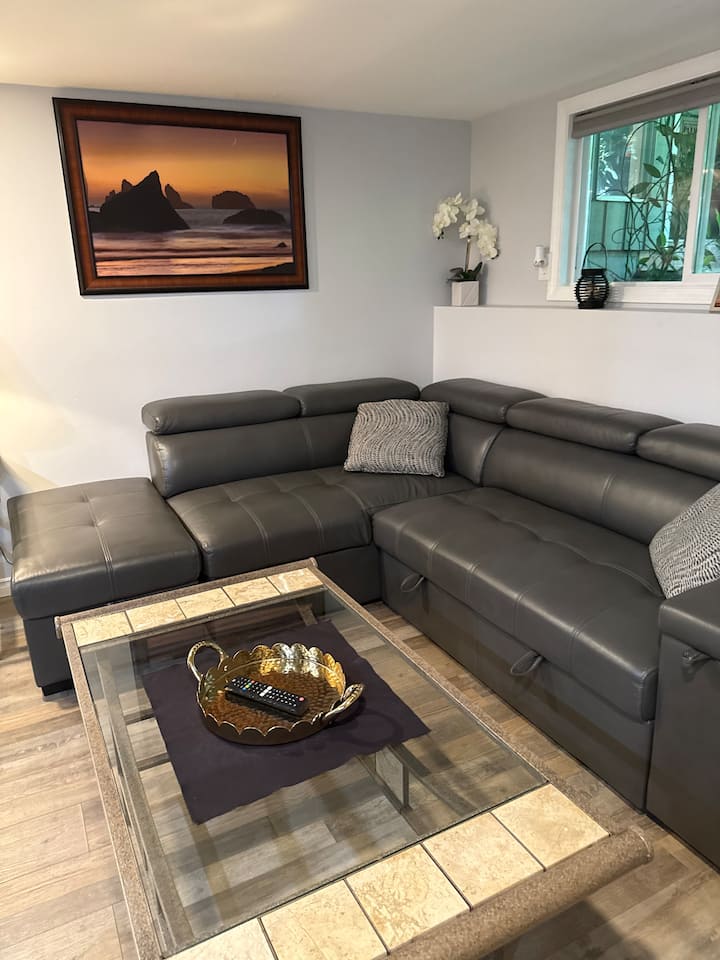Trails End Beach House - 1 Bdrm Plus Cabin Bdrm - Ladysmith
